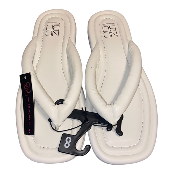 No Boundaries | Shoes | Nwt Nobo Puffy Flip Flop Sandal Sz 8 White ...